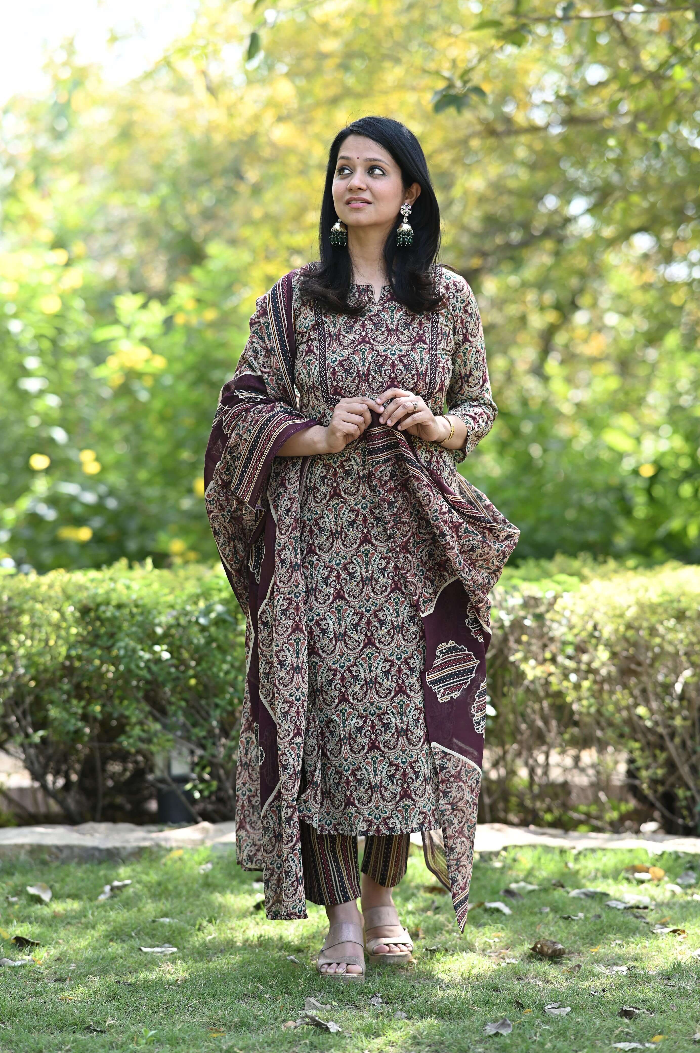 Kalamkari Mirror Work - Mehroon – Aaryes Collection